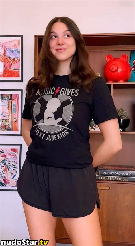 Kira Kosarin Kirakosarin Nude Onlyfans Photo Nudostar Tv