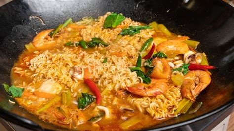 Maggi Kari Sup Pedas Resepi