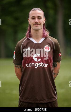Jackson Irvine St Pauli Hamburg October 19 2025 Soccer