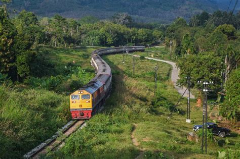 เฮ้ย รถไฟนี่หว่า จะสิ้นปีแล้ว ใครกำลังมองหาโบนัสอยู่บ้าง เฮ้ยรถไฟนี่หว่า แอดมืด Facebook