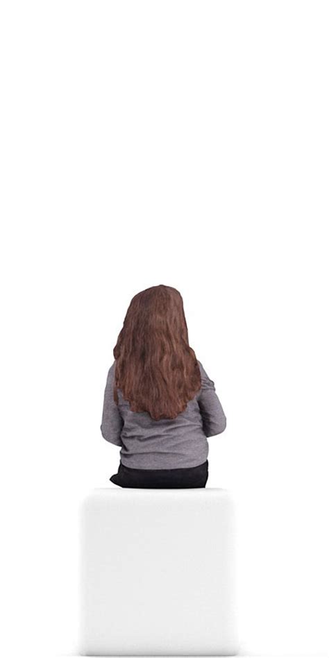 Lara Posed 012 RENDERPEOPLE