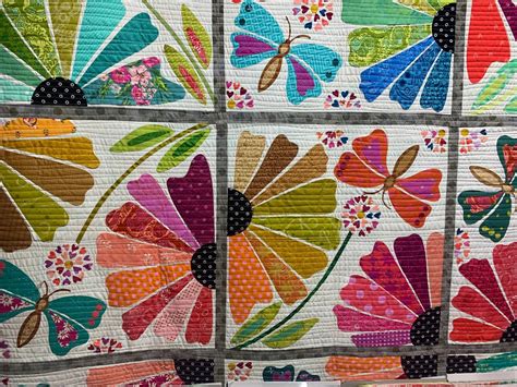 Quilt Shop Quilt Elements