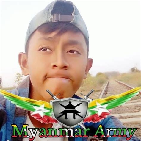 ရေစကြိုတွင် ဒေါ်အောင်ဆန်းစုကြည်၏ ဓာတ်ပုံကို ခြေထောက်ဖြင့်ကန်သော လက်နက်ကိုင် ပျူစောထီး ဖြိုးသူက