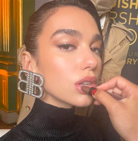 Achieve Fluffy Soap Brows In Just A Few Seamless Swipes