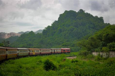 ทางรถไฟช่วงมาบกะเบา หินลับ ทีมนั่งรถไฟกับนายแฮมมึน