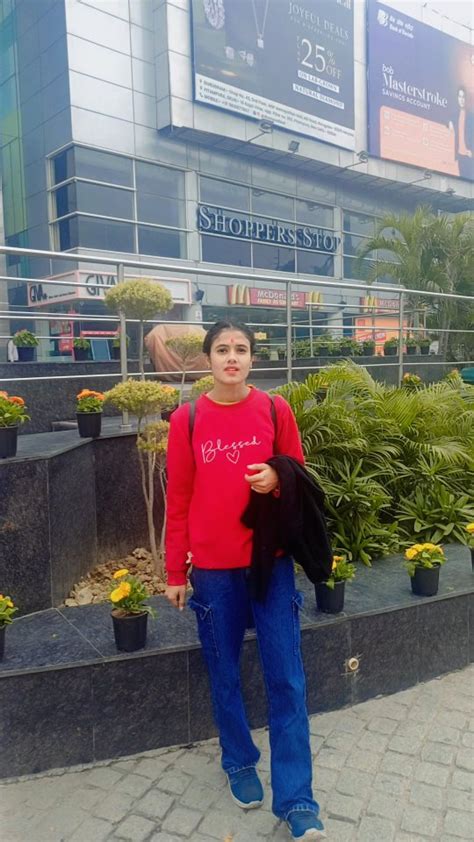 🦅sherini 🦅 Mera Bs Chle To Du Uski Chhat Par Train Utar 💯 Instagram
