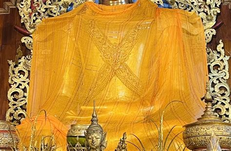 หนึ่งปีมีครั้งเดียว พิธีล้างหน้าพระพักตร์พระเจ้าพาราละแข่ง พระมหามัยมุนี วัดหัวเวียง