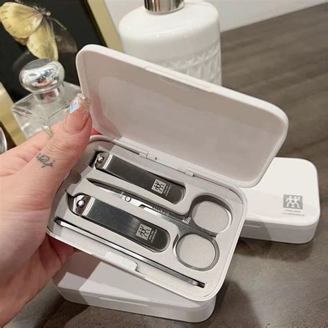 Ножницы маникюрные купить на Ozon по низкой цене 2062823609