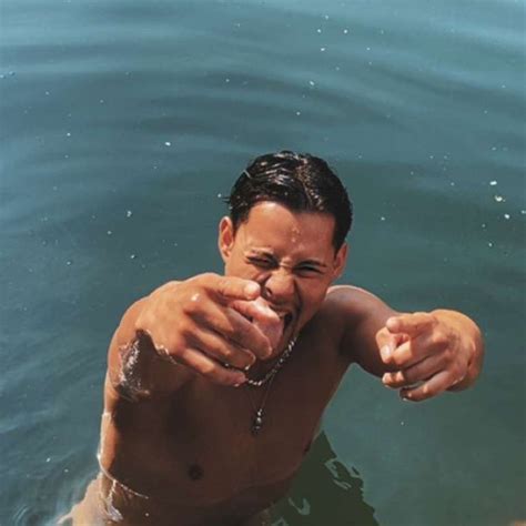 Stream Noah Music Listen To Songs Albums Playlists For Free On