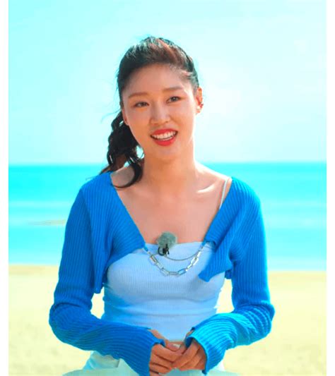 Singles Inferno 2 Choi Seo Eun Inspired Cropped Cardigan 001 Free