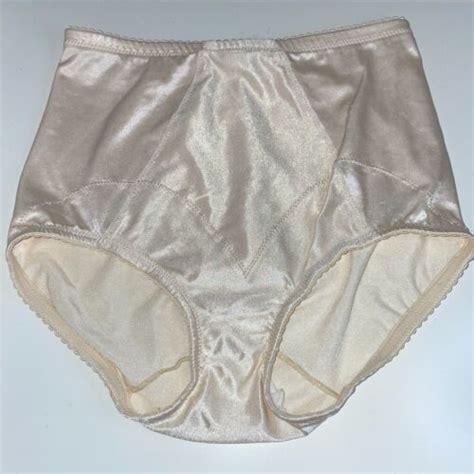 Vtg Sears Glossy Sissy Gem