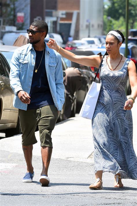 Usher Hails A Cab Like The Rest Of Us While Out In Tribeca New York With Girlfriend Grace