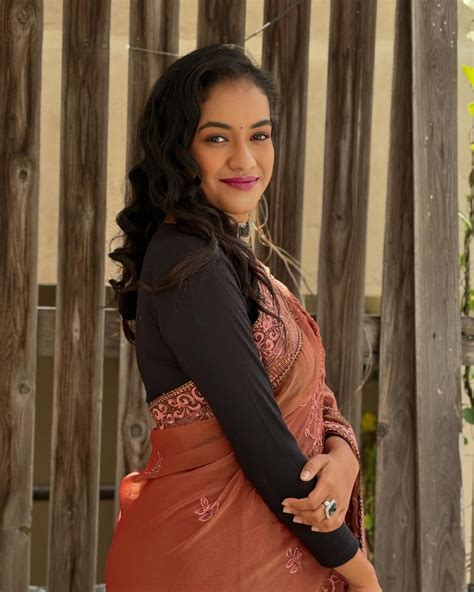 जान लें श्रुति नारायणन से जुड़ी 5 अहम बातें 14 मिनट का Private Video