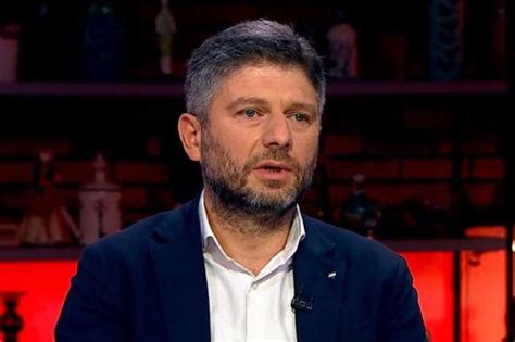 დაჩი ცაგურია „ვის გვერდით დგახართ ხალხო მაგათ სჭირდებით საზარბაზნე