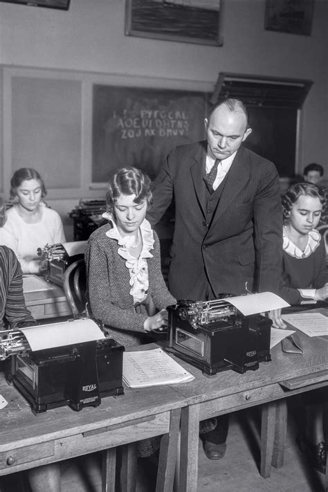 History Of Qwerty And Dvorak Keyboard Layouts Gigazine