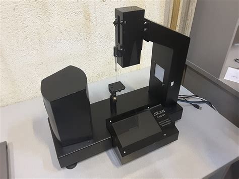 مشخصات محصول دستگاه اندازه‌گیری زاویه تماس سطح و کشش سطحی مدل سی ای جی