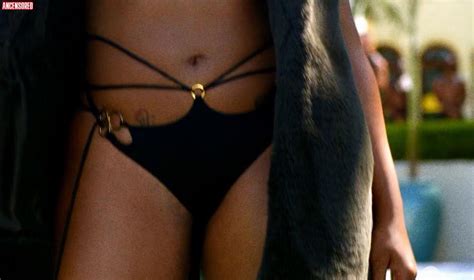 Голая Ева в Queens