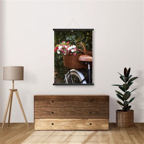 Картина с дървена магнитна рамка със закачалки Кошница пълна с цветя Priti Global принт