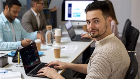 Why Should You Hire A Sharepoint Developer In 2024 Hashcron