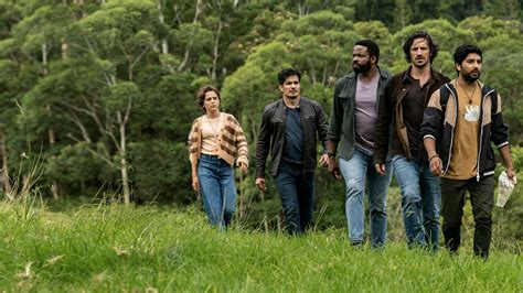 Watch La Brea Season 2 Streaming Online Peacock