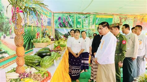 ပဲခူးမြို့၌ ၇၆ နှစ်မြောက် ပြည်ထောင်စုနေ့ အထိမ်းအမှတ် သစ်သီးဝလံပန်းမန်ပ