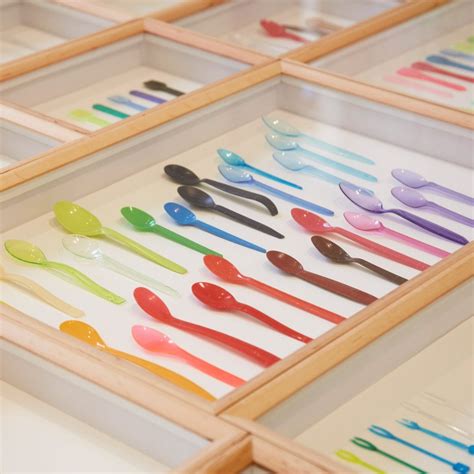 Flat Polygons Tool Folds To Make Four Different Sizes Of Measuring Spoon