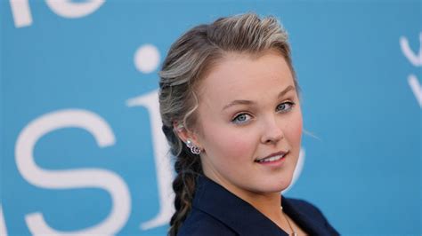 Jojo Siwa Says She Boxed Herself In When She Identified As A Lesbian