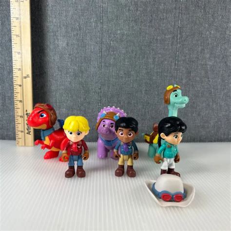 DINO RANCHERS PACK 13 PIECES Jazwares Blitz Min Tango Clover Jon