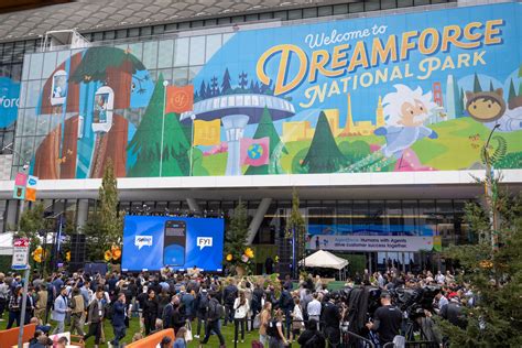 Dreamforce Guide Customer Success Focus Salesforce