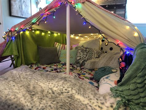 Pin By Jenna Pederson On Forts Blanket Fort Pillow Fort Diy Blanket Fort