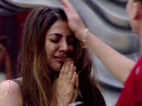 Nikki Tamboli Bigg Boss 14 Bigg Boss 14 Nikki Tamboli Bursts Into