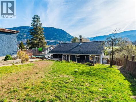 For Sale 650 9th Avenue Castlegar British Columbia V1n1m4 10382613