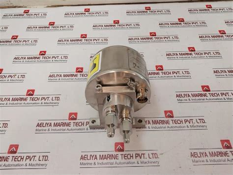 Siemens 7me4100 1ad11 1aa1 Sitrans F C Mass 2100 Flow Sensor Aeliya Marine Tech