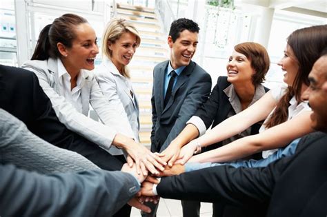 How To Build Positive Workplace Relationships CAREEREALISM