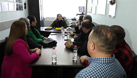 Миладинов у Штрцу са директорима школа и вртића о помоћи и решавању проблема грађана