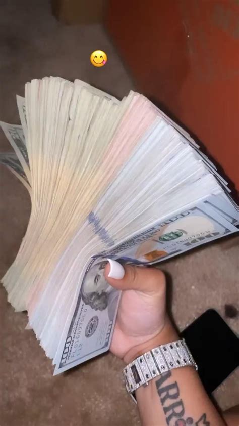 Flexing Dollar Money Wallpapers Download Mobcup
