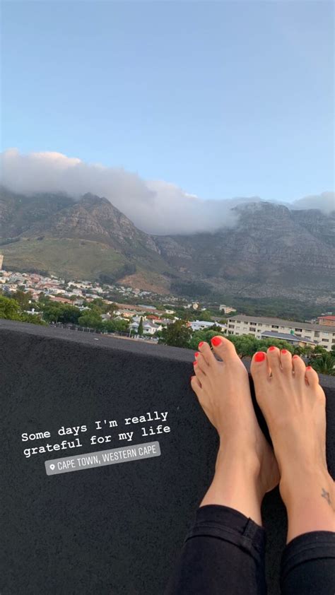 Anita Sarkeesian Feet