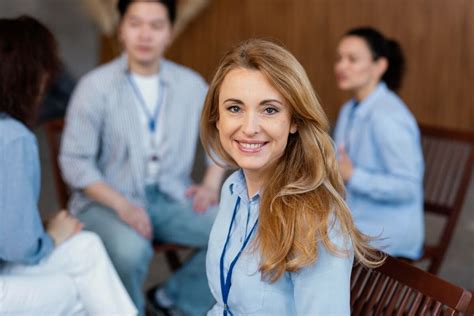 Servant leadership τεχνική ηγεσίας ή οξύμωρο σχήμα F B Magazine