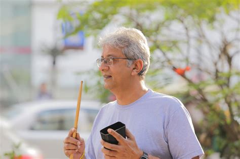 Roberto Narain Village Music Circles Global