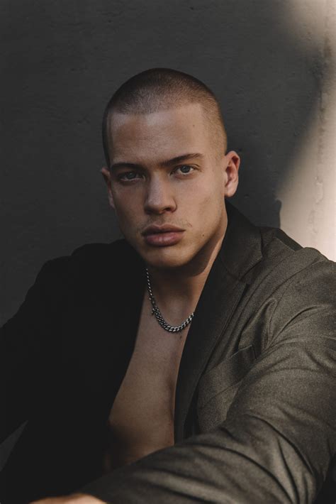 Daniel Z Mcfit Models