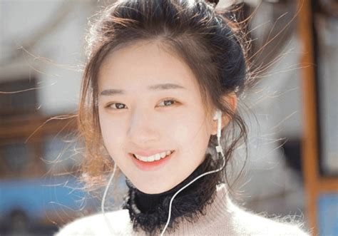 好清新的邻家女孩 清澈透明的眼神 娇美的容颜 搜狐大视野 搜狐新闻