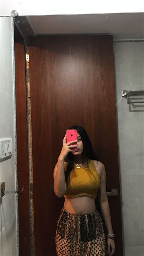 Mirror Selfies Curvy Women Jeans Womens Western Outfits Hot Dresses