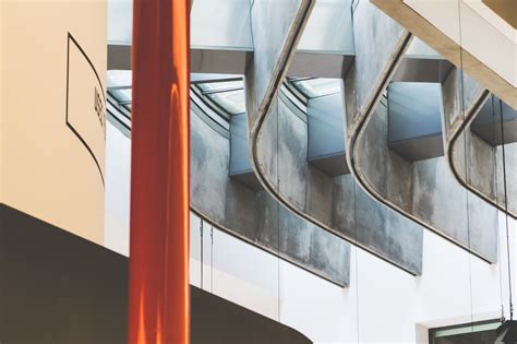 무료 이미지 건축물 구조 창문 유리 벽 선 색깔 정면 직업적인 인테리어 디자인 계단 대칭 모양 일광