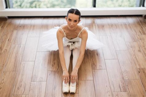 Premium Photo Classical Ballet Dancer