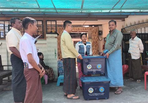 ဖြူးမြို့နယ်၌ မီးဘေးသင့်အိမ်ထောင်စု ၃ စုအတွက် အသုံးအဆောင်ပစ္စည်း ၁၆ မျိုးနှင့် တစ်ပတ်စာဆန