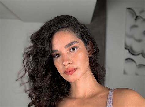 Hilda Dias Pimentel Biography 27 Photos Age Height Real Name