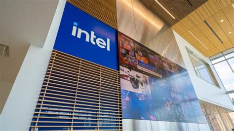 [news] Intel Reportedly Utilizes Sharps Lcd Panel Factory For
