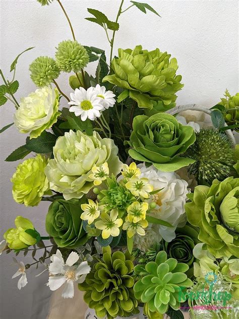 Lẵng Hoa Lụa Màu Xanh Cốm Hoa Lụa Cao Cấp