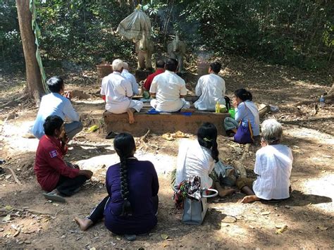 ប្រវត្តិ ផ្នូរ ស្ដេច ដំរី ស ដ៏ អាថ៌កំបាំង ក្បែរ ប្រាសាទ កោះ កេរ្តិ៍ មាន រឿង ព្រេង សាយភាយ ដល់ ថៃ