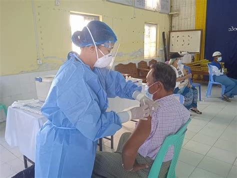 သဲကုန်းမြို့နယ်တွင် ဝန်ထမ်းများနှင့် အသက် ၆၅ နှစ်အထက် သက်ကြီးရွယ်အိုများအား ဒုတိယအကြိမ် ကိုဗစ